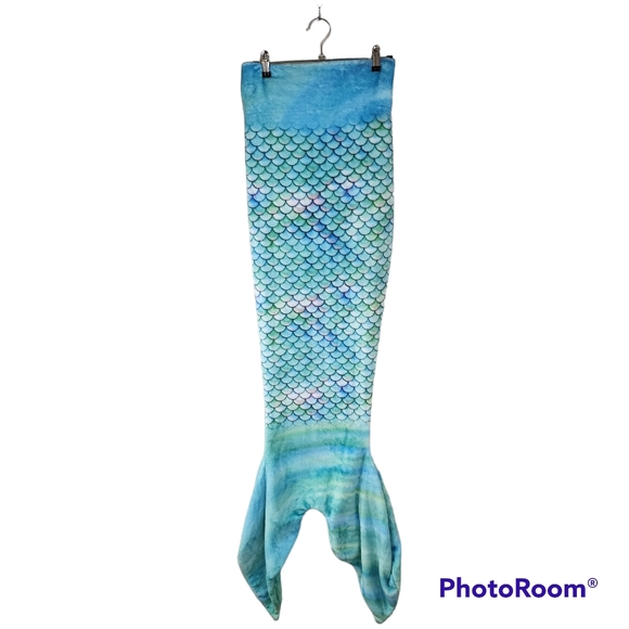 Providencia | Other | Providencia Comfy Tails Mermaid Tail Blanket ...